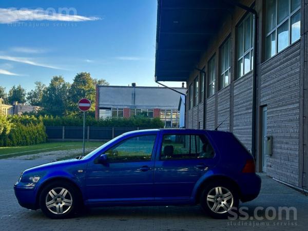 Zils Volkswagen Golf 1999 Jelgava, ar dzinēja tilpumu 1.40 L un nobraukumu 0 tūkst. km par 1650 €, foto 4 vietnē AUTOMOTO.COM.LV