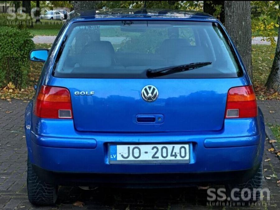 Blue Volkswagen Golf 1999 in Riga, with an engine capacity of 1.40 L and mileage of 306 thousand km for 1550 €, photo 8 on AUTOMOTO.COM.LV