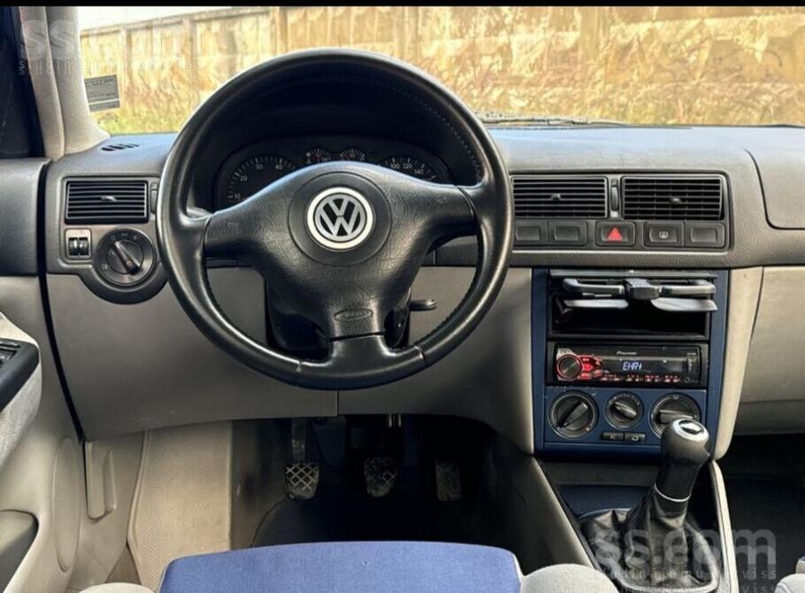 Blue Volkswagen Golf 1999 in Riga, with an engine capacity of 1.40 L and mileage of 306 thousand km for 1550 €, photo 13 on AUTOMOTO.COM.LV