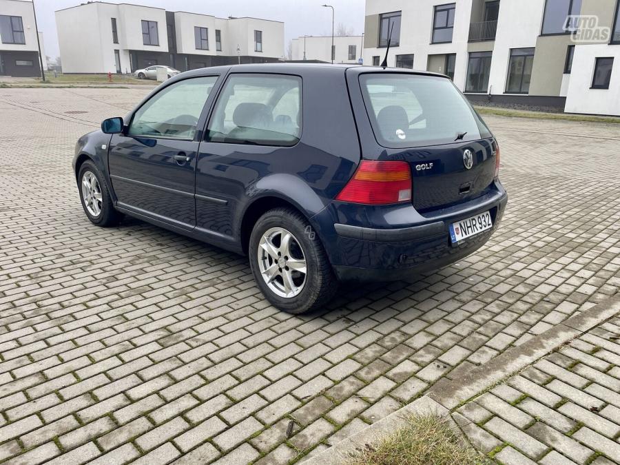 Zils Volkswagen Golf 1999 Viļņa, ar dzinēja tilpumu 1.90 L un nobraukumu 343 tūkst. km par 1250 €, foto 4 vietnē AUTOMOTO.COM.LV