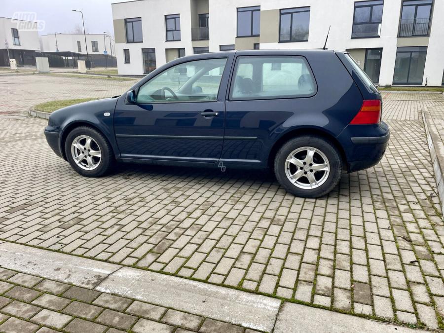 Zils Volkswagen Golf 1999 Viļņa, ar dzinēja tilpumu 1.90 L un nobraukumu 343 tūkst. km par 1250 €, foto 5 vietnē AUTOMOTO.COM.LV