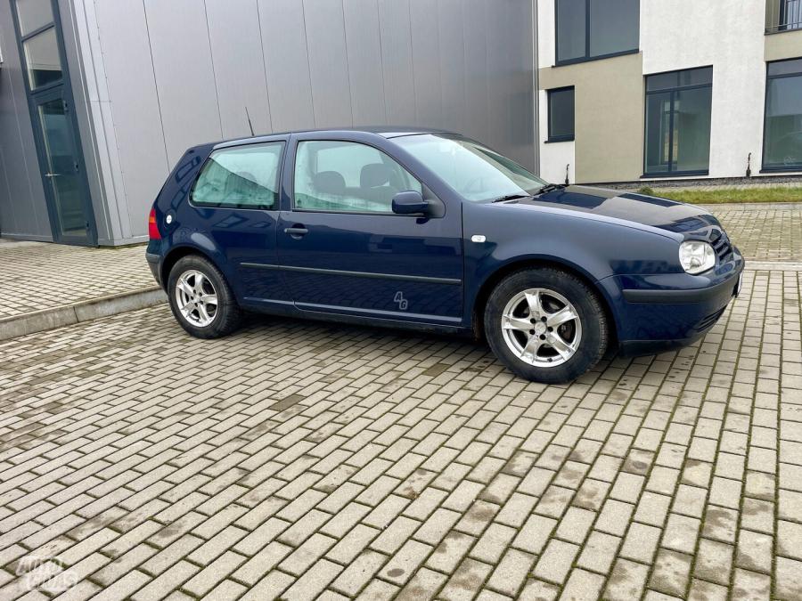 Blue Volkswagen Golf 1999 in Vilnius, with an engine capacity of 1.90 L and mileage of 343 thousand km for 1250 €, photo 8 on AUTOMOTO.COM.LV