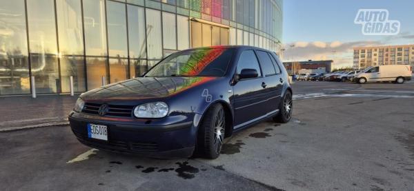 Zils Volkswagen Golf 1999 Šauļi, ar dzinēja tilpumu 1.80 L un nobraukumu 300 tūkst. km par 1500 €, foto 3 vietnē AUTOMOTO.COM.LV