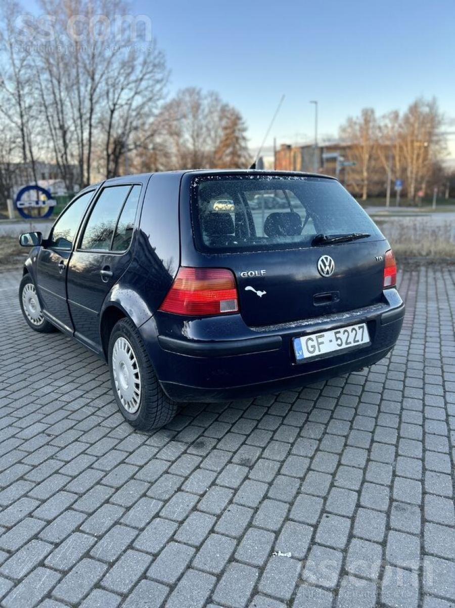 Blue Volkswagen Golf 1999 in Cesis, with an engine capacity of 1.90 L and mileage of 313 thousand km for 1655 €, photo 2 on AUTOMOTO.COM.LV