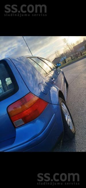 Blue Volkswagen Golf 1999 in Riga, with an engine capacity of 1.40 L and mileage of 307 thousand km for 1500 €, photo 5 on AUTOMOTO.COM.LV
