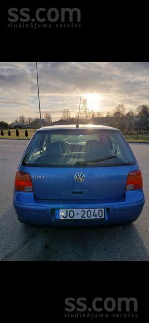Blue Volkswagen Golf 1999 in Riga, with an engine capacity of 1.40 L and mileage of 307 thousand km for 1500 €, photo 8 on AUTOMOTO.COM.LV