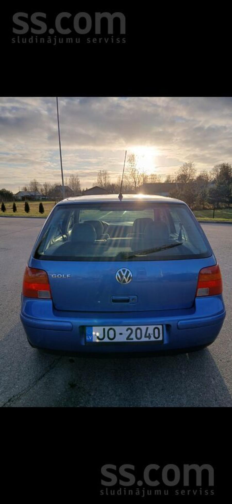 Blue Volkswagen Golf 1999 in Riga, with an engine capacity of 1.40 L and mileage of 307 thousand km for 1500 €, photo 8 on AUTOMOTO.COM.LV