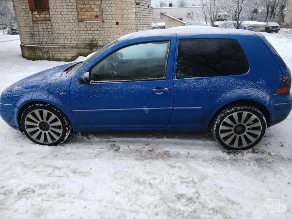 Blue Volkswagen Golf 1999 in Kaunas, with an engine capacity of 1.90 L and mileage of 360 thousand km for 400 €, photo 1 on AUTOMOTO.COM.LV