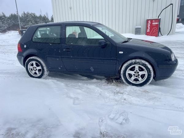 Zils Volkswagen Golf 1999 Viļņa, ar dzinēja tilpumu 1.90 L un nobraukumu 343 tūkst. km par 1300 €, foto 5 vietnē AUTOMOTO.COM.LV
