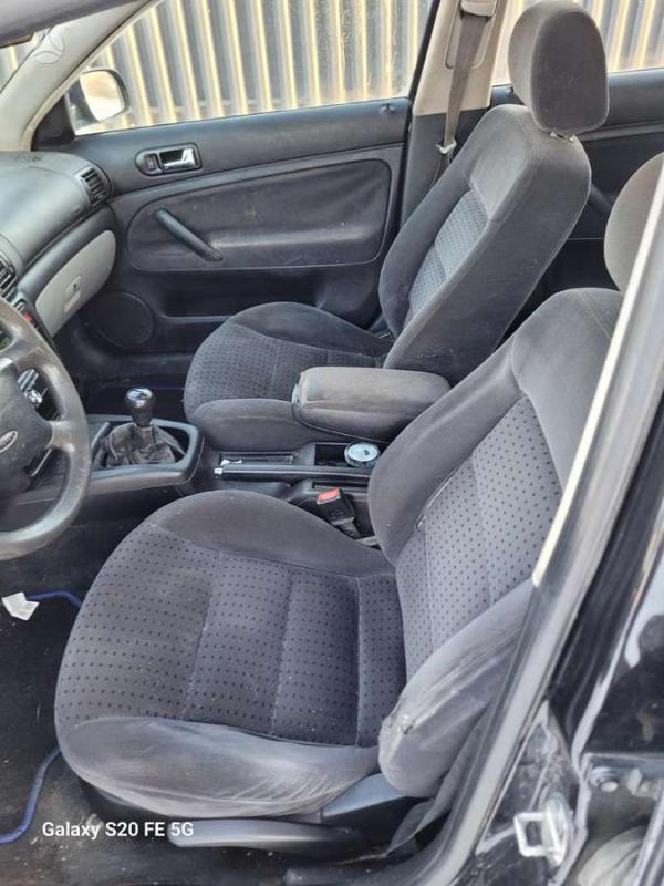 Blue Volkswagen Golf 1999 in Vilkaviskis, with an engine capacity of 1.90 L and mileage of 338 thousand km for 590 €, photo 9 on AUTOMOTO.COM.LV