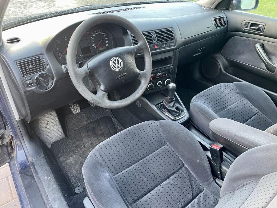 Zils Volkswagen Golf 1999 Viļņa, ar dzinēja tilpumu 1.90 L un nobraukumu 343 tūkst. km par 1300 €, foto 11 vietnē AUTOMOTO.COM.LV