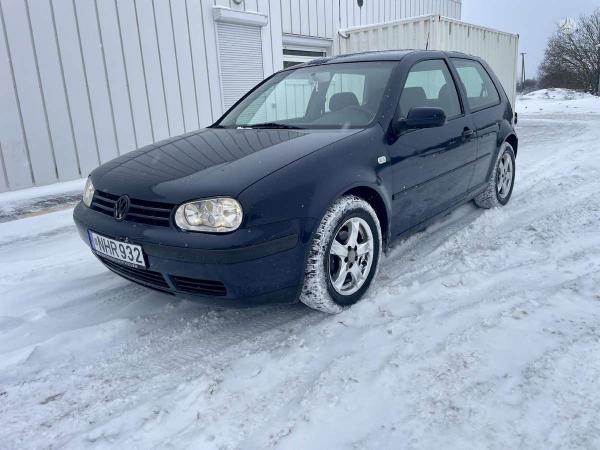 Zils Volkswagen Golf 1999 Viļņa, ar dzinēja tilpumu 1.90 L un nobraukumu 343 tūkst. km par 1300 €, foto 1 vietnē AUTOMOTO.COM.LV