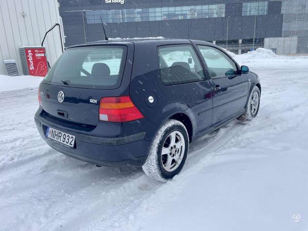 Zils Volkswagen Golf 1999 Viļņa, ar dzinēja tilpumu 1.90 L un nobraukumu 343 tūkst. km par 1300 €, foto 3 vietnē AUTOMOTO.COM.LV
