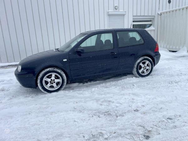 Zils Volkswagen Golf 1999 Viļņa, ar dzinēja tilpumu 1.90 L un nobraukumu 343 tūkst. km par 1300 €, foto 6 vietnē AUTOMOTO.COM.LV