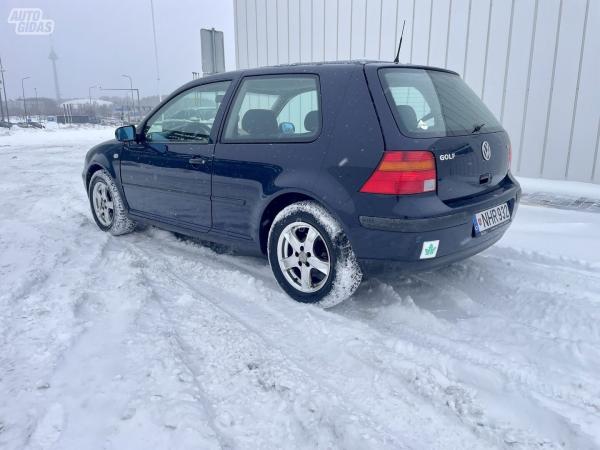 Zils Volkswagen Golf 1999 Viļņa, ar dzinēja tilpumu 1.90 L un nobraukumu 343 tūkst. km par 1300 €, foto 2 vietnē AUTOMOTO.COM.LV