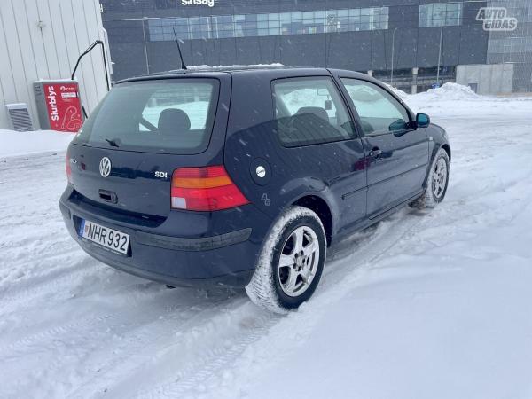 Zils Volkswagen Golf 1999 Viļņa, ar dzinēja tilpumu 1.90 L un nobraukumu 343 tūkst. km par 1300 €, foto 3 vietnē AUTOMOTO.COM.LV