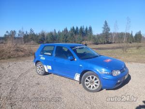 Zils Volkswagen Golf 1999 Tallina, ar dzinēja tilpumu 1.60 L un nobraukumu 247 tūkst. km par 2299 €, foto 2 vietnē AUTOMOTO.COM.LV