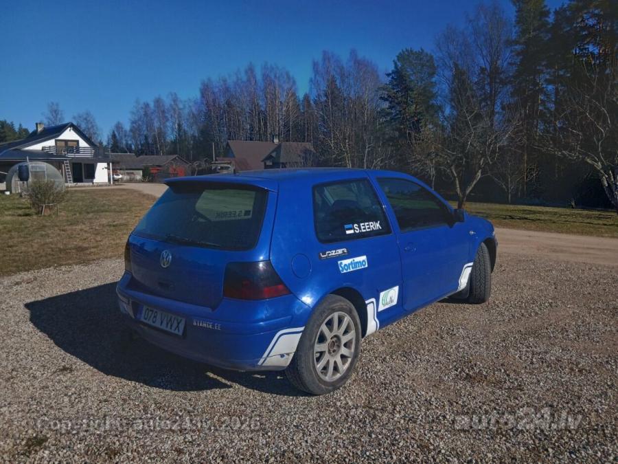Zils Volkswagen Golf 1999 Tallina, ar dzinēja tilpumu 1.60 L un nobraukumu 247 tūkst. km par 2299 €, foto 4 vietnē AUTOMOTO.COM.LV