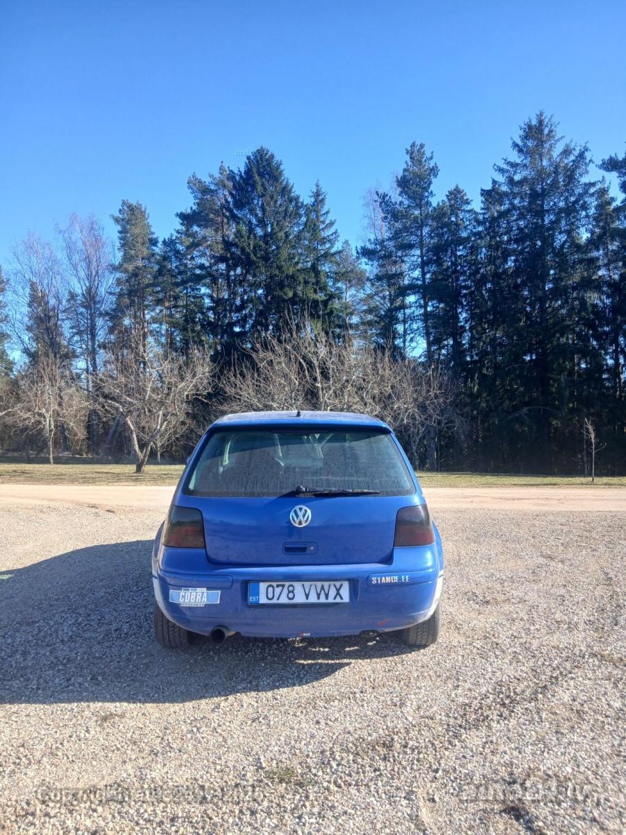 Zils Volkswagen Golf 1999 Tallina, ar dzinēja tilpumu 1.60 L un nobraukumu 247 tūkst. km par 2299 €, foto 6 vietnē AUTOMOTO.COM.LV