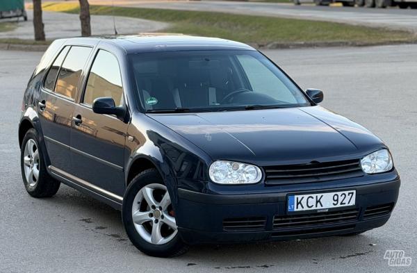 Blue Volkswagen Golf 1999 in Radviliskis, with an engine capacity of 1.60 L and mileage of 331 thousand km for 850 €, photo 1 on AUTOMOTO.COM.LV