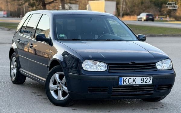 Blue Volkswagen Golf 1999 in Radviliskis, with an engine capacity of 1.60 L and mileage of 331 thousand km for 850 €, photo 3 on AUTOMOTO.COM.LV
