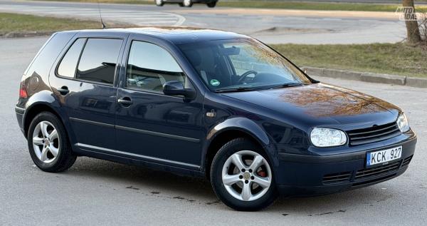 Blue Volkswagen Golf 1999 in Radviliskis, with an engine capacity of 1.60 L and mileage of 331 thousand km for 850 €, photo 5 on AUTOMOTO.COM.LV