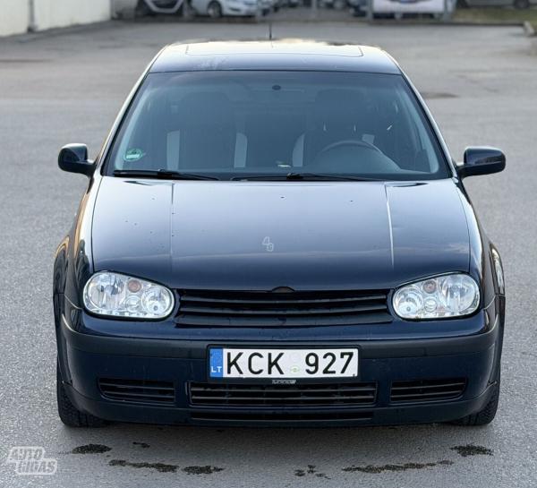 Blue Volkswagen Golf 1999 in Radviliskis, with an engine capacity of 1.60 L and mileage of 331 thousand km for 850 €, photo 7 on AUTOMOTO.COM.LV