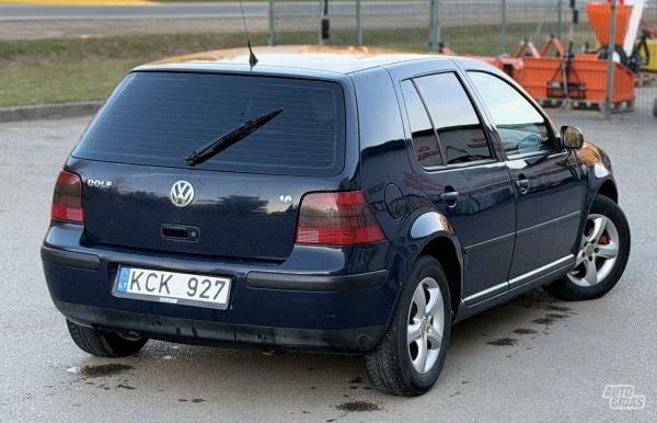 Blue Volkswagen Golf 1999 in Radviliskis, with an engine capacity of 1.60 L and mileage of 331 thousand km for 850 €, photo 8 on AUTOMOTO.COM.LV