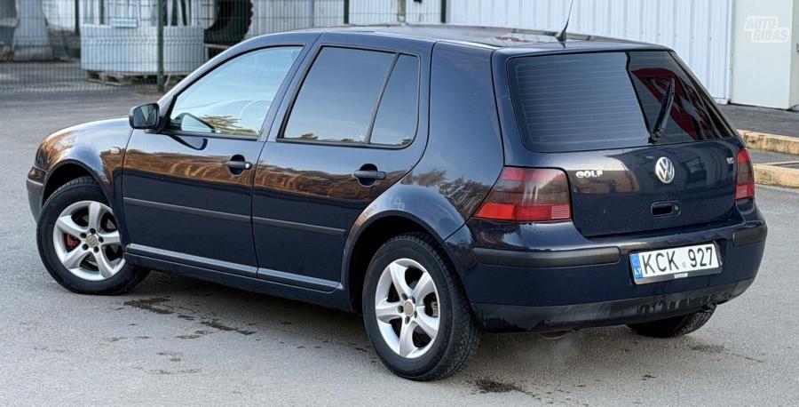 Blue Volkswagen Golf 1999 in Radviliskis, with an engine capacity of 1.60 L and mileage of 331 thousand km for 850 €, photo 12 on AUTOMOTO.COM.LV