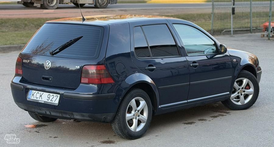 Blue Volkswagen Golf 1999 in Radviliskis, with an engine capacity of 1.60 L and mileage of 331 thousand km for 850 €, photo 13 on AUTOMOTO.COM.LV