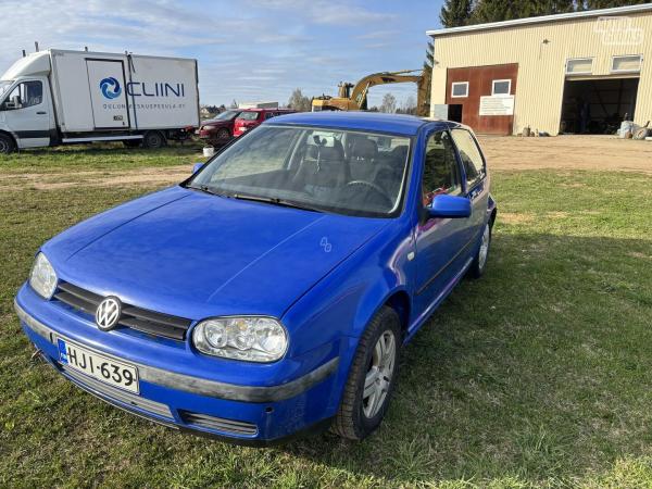 Blue Volkswagen Golf 1999 in Raseiniai, with an engine capacity of 1.40 L and mileage of 243 thousand km for 850 €, photo 2 on AUTOMOTO.COM.LV