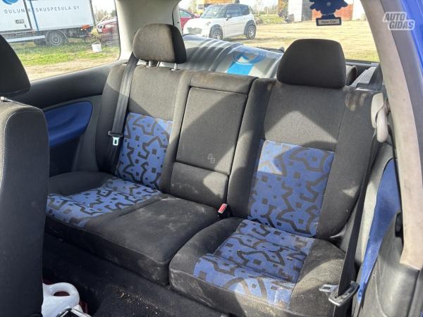 Blue Volkswagen Golf 1999 in Raseiniai, with an engine capacity of 1.40 L and mileage of 243 thousand km for 850 €, photo 10 on AUTOMOTO.COM.LV
