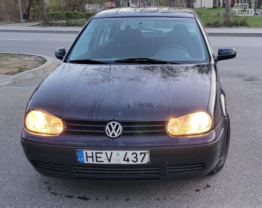 Zils Volkswagen Golf 1999 Viļņa, ar dzinēja tilpumu 1.90 L un nobraukumu 367 tūkst. km par 500 €, foto 3 vietnē AUTOMOTO.COM.LV
