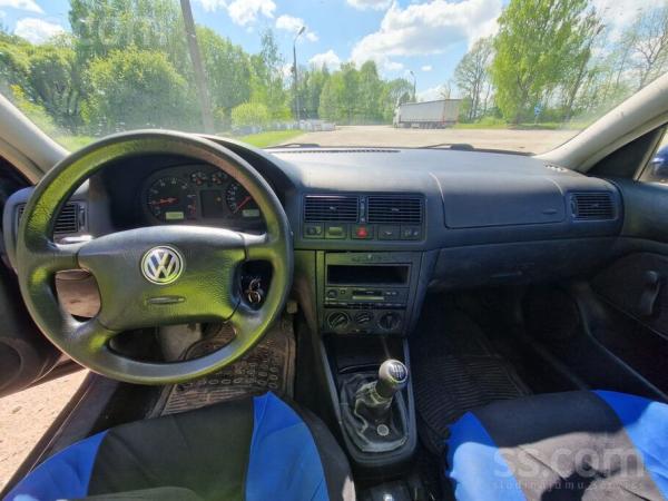 Zils Volkswagen Golf 1999 Talsi, ar dzinēja tilpumu 1.60 L un nobraukumu 309 tūkst. km par 1150 €, foto 8 vietnē AUTOMOTO.COM.LV