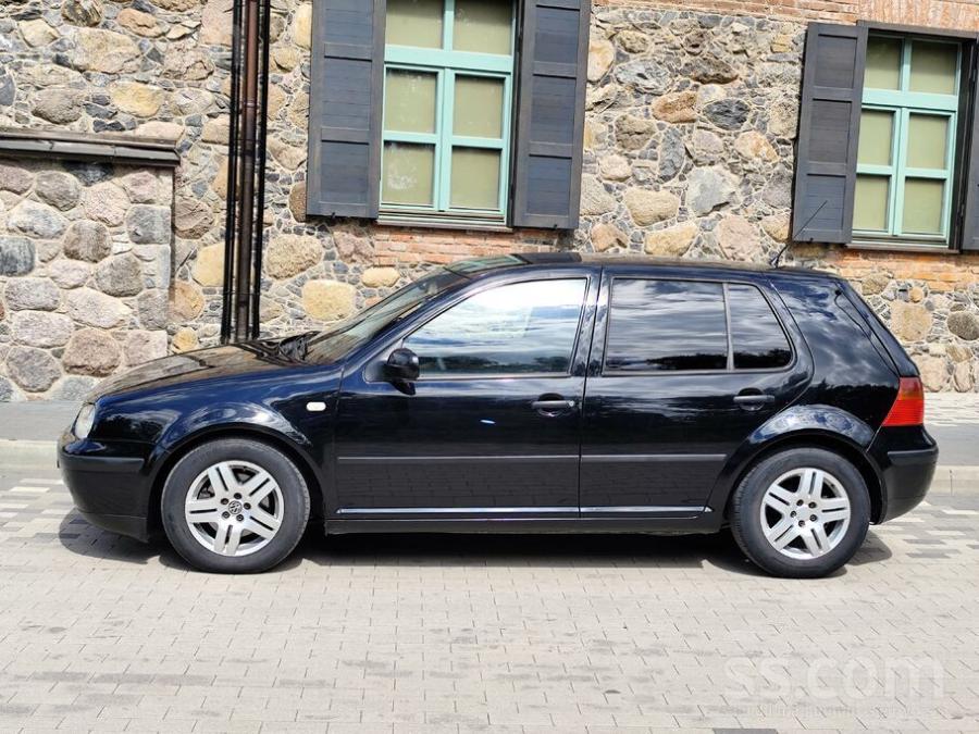 Zils Volkswagen Golf 1999 Rēzekne, ar dzinēja tilpumu 1.90 L un nobraukumu 392 tūkst. km par 1250 €, foto 5 vietnē AUTOMOTO.COM.LV