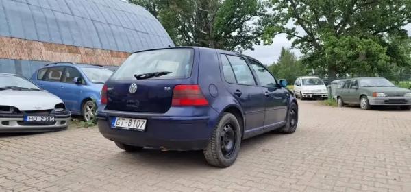 Zils Volkswagen Golf 1999 Valmiera, ar dzinēja tilpumu 2.00 L un nobraukumu 289 tūkst. km par 900 €, foto 3 vietnē AUTOMOTO.COM.LV