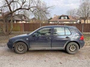 Zils Volkswagen Golf 1999 Rīga, ar dzinēja tilpumu 1.90 L un nobraukumu 326 tūkst. km par 550 €, foto 3 vietnē AUTOMOTO.COM.LV
