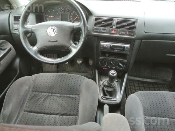 Blue Volkswagen Golf 1999 in Tukums, with an engine capacity of 1.90 L and mileage of 352 thousand km for 1600 €, photo 3 on AUTOMOTO.COM.LV