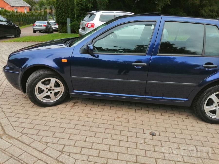 Zils Volkswagen Golf 1999 Tukums, ar dzinēja tilpumu 1.90 L un nobraukumu 352 tūkst. km par 1600 €, foto 9 vietnē AUTOMOTO.COM.LV