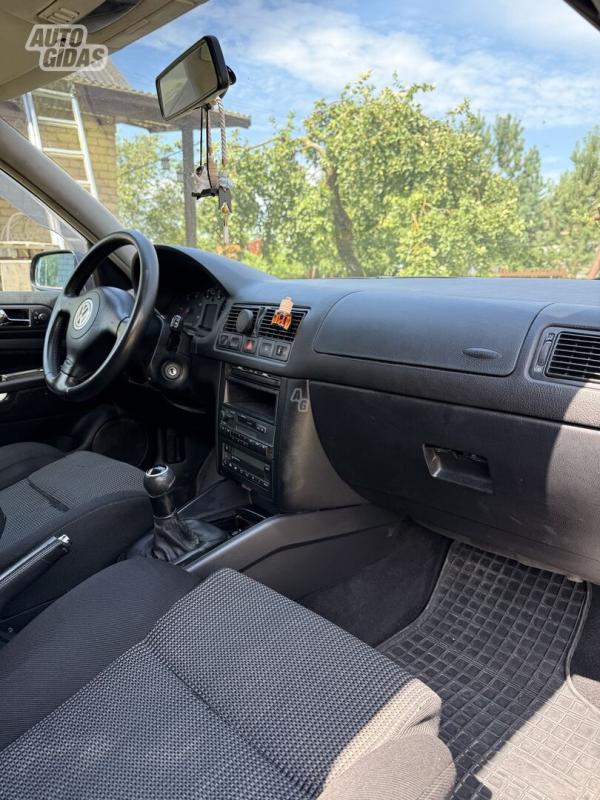 Zils Volkswagen Golf 1999 Marijampole, ar dzinēja tilpumu 1.90 L un nobraukumu 378 tūkst. km par 900 €, foto 5 vietnē AUTOMOTO.COM.LV
