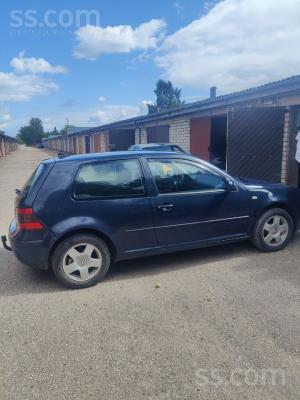 Zils Volkswagen Golf 1999 Jelgava, ar dzinēja tilpumu 1.90 L un nobraukumu 257 tūkst. km par 2000 €, foto 9 vietnē AUTOMOTO.COM.LV