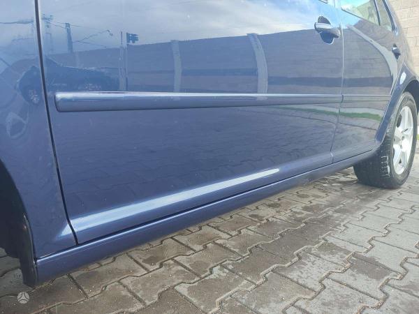 Zils Volkswagen Golf 1999 Viļņa, ar dzinēja tilpumu 1.80 L un nobraukumu 160 tūkst. km par 1000 €, foto 11 vietnē AUTOMOTO.COM.LV