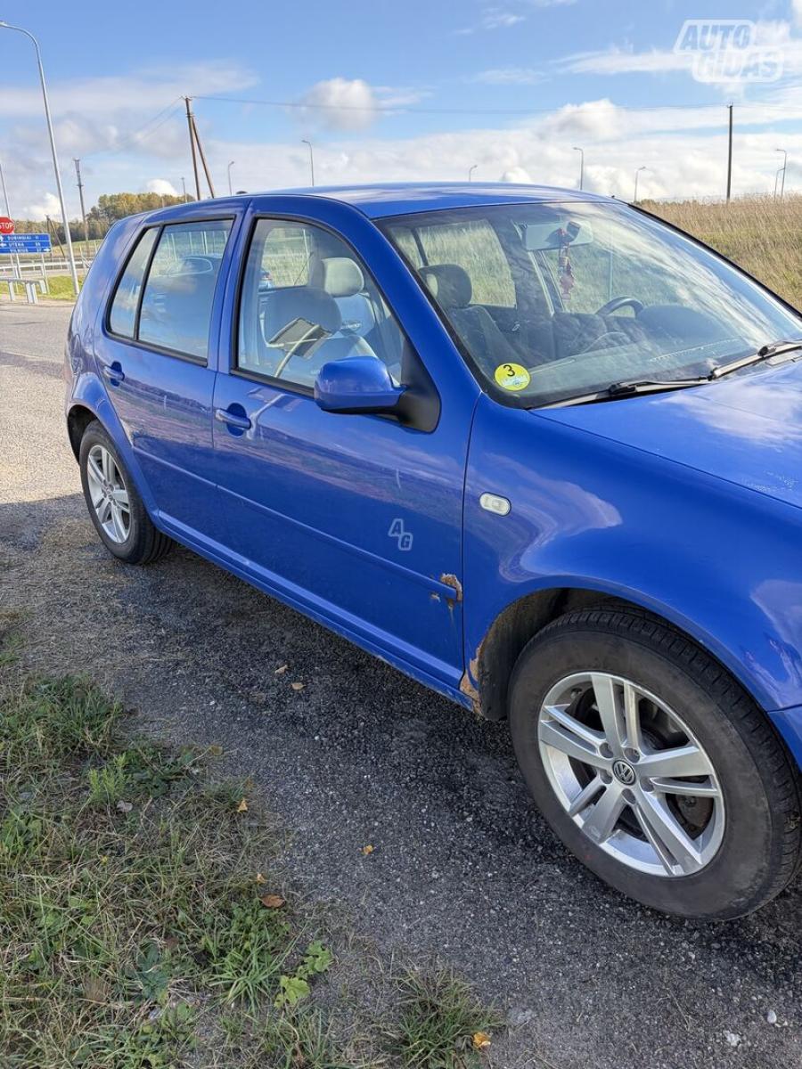 Zils Volkswagen Golf 1999 Viļņa, ar dzinēja tilpumu 1.90 L un nobraukumu 257 tūkst. km par 1100 €, foto 5 vietnē AUTOMOTO.COM.LV