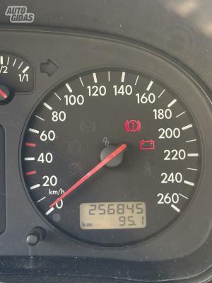 Zils Volkswagen Golf 1999 Viļņa, ar dzinēja tilpumu 1.90 L un nobraukumu 257 tūkst. km par 1100 €, foto 8 vietnē AUTOMOTO.COM.LV