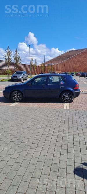 Zils Volkswagen Golf 2000 Ventspils, ar dzinēja tilpumu 1.60 L un nobraukumu 305 tūkst. km par 850 €, foto 5 vietnē AUTOMOTO.COM.LV
