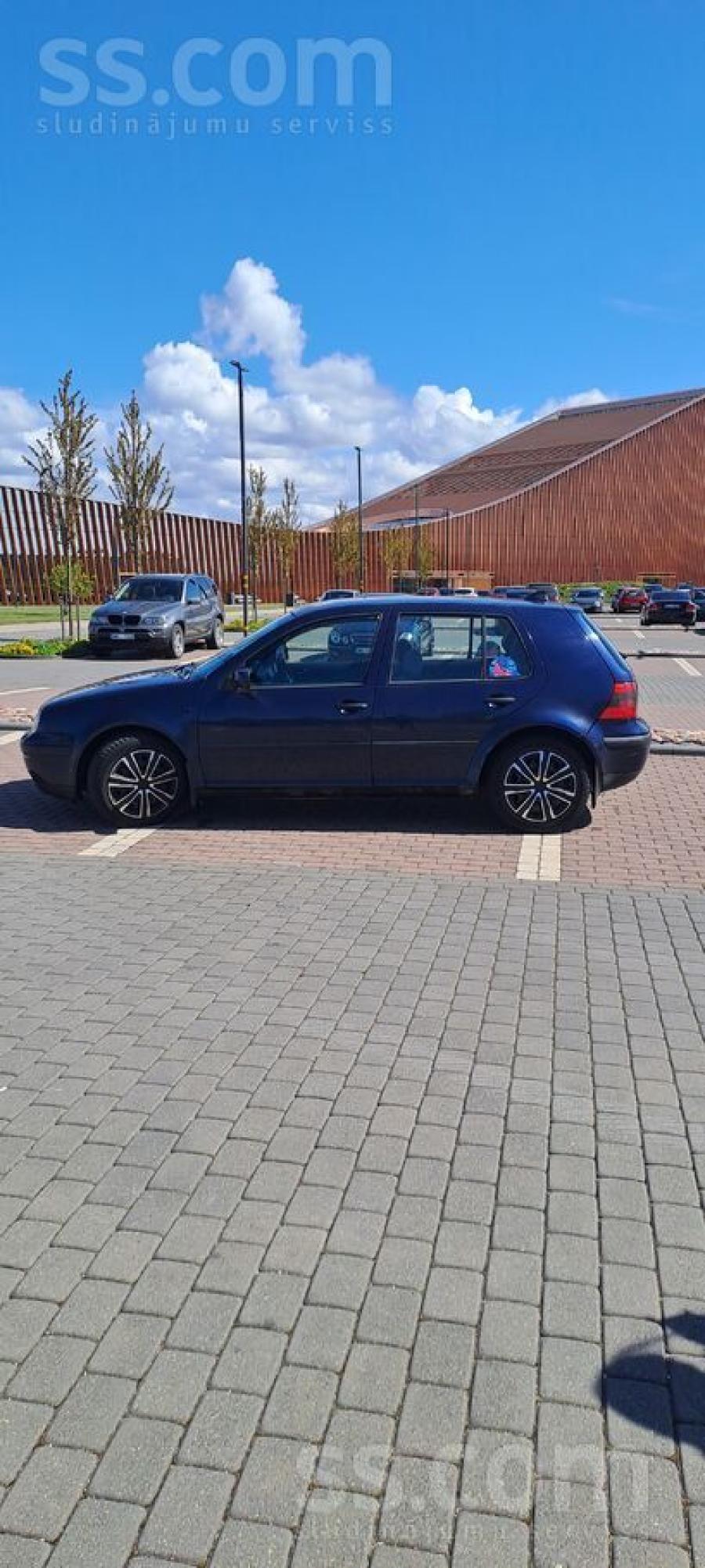 Zils Volkswagen Golf 2000 Ventspils, ar dzinēja tilpumu 1.60 L un nobraukumu 305 tūkst. km par 850 €, foto 5 vietnē AUTOMOTO.COM.LV