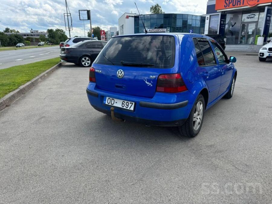 Blue Volkswagen Golf 2000 in Riga, with an engine capacity of 2.00 L and mileage of 207 thousand km for 1895 €, photo 5 on AUTOMOTO.COM.LV