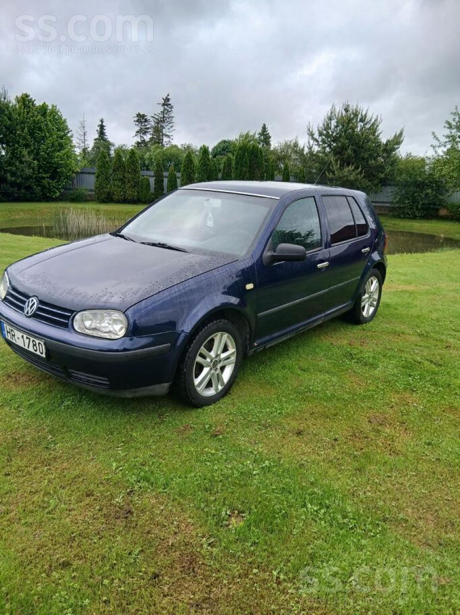 Blue Volkswagen Golf 2000 in Bauska, with an engine capacity of 1.90 L and mileage of 273 thousand km for 2650 €, photo 4 on AUTOMOTO.COM.LV
