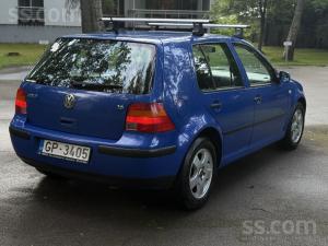 Blue Volkswagen Golf 2000 in Jelgava, with an engine capacity of 1.60 L and mileage of 295 thousand km for 1380 €, photo 3 on AUTOMOTO.COM.LV