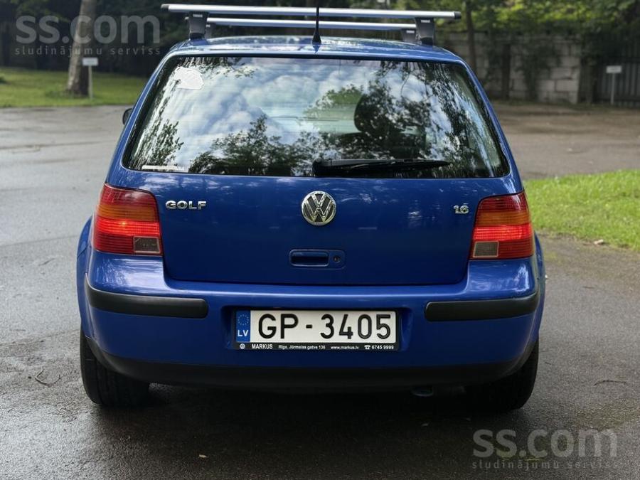 Blue Volkswagen Golf 2000 in Jelgava, with an engine capacity of 1.60 L and mileage of 295 thousand km for 1380 €, photo 13 on AUTOMOTO.COM.LV